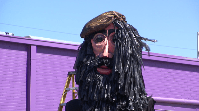 The Parade of Giants – The Rolling Giant Archive