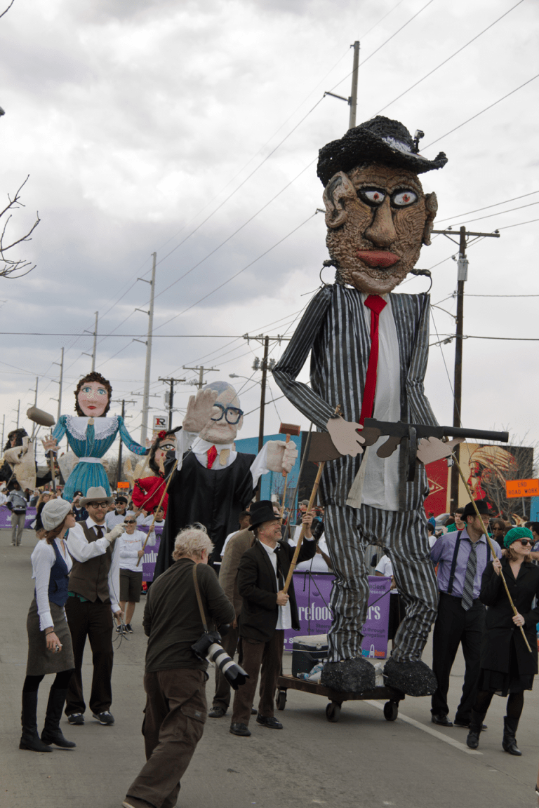 The Parade of Giants – The Rolling Giant Archive