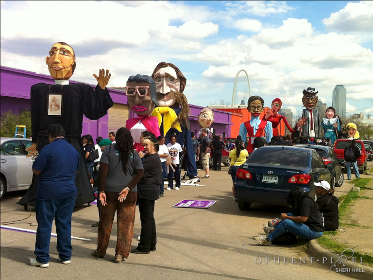 The Parade of Giants – The Rolling Giant Archive